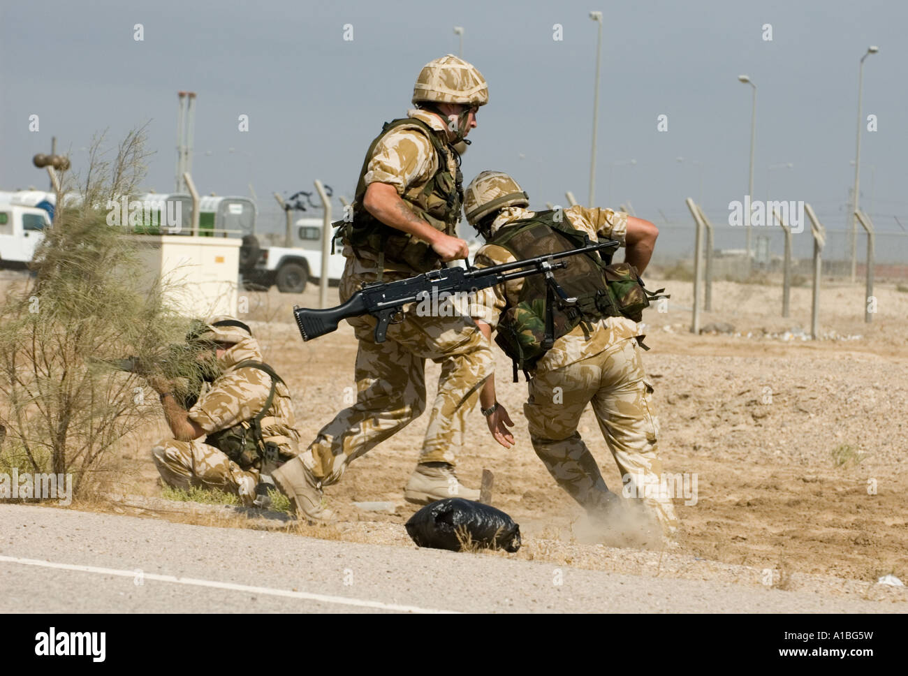 British soldiers iraq hi-res stock photography and images - Alamy