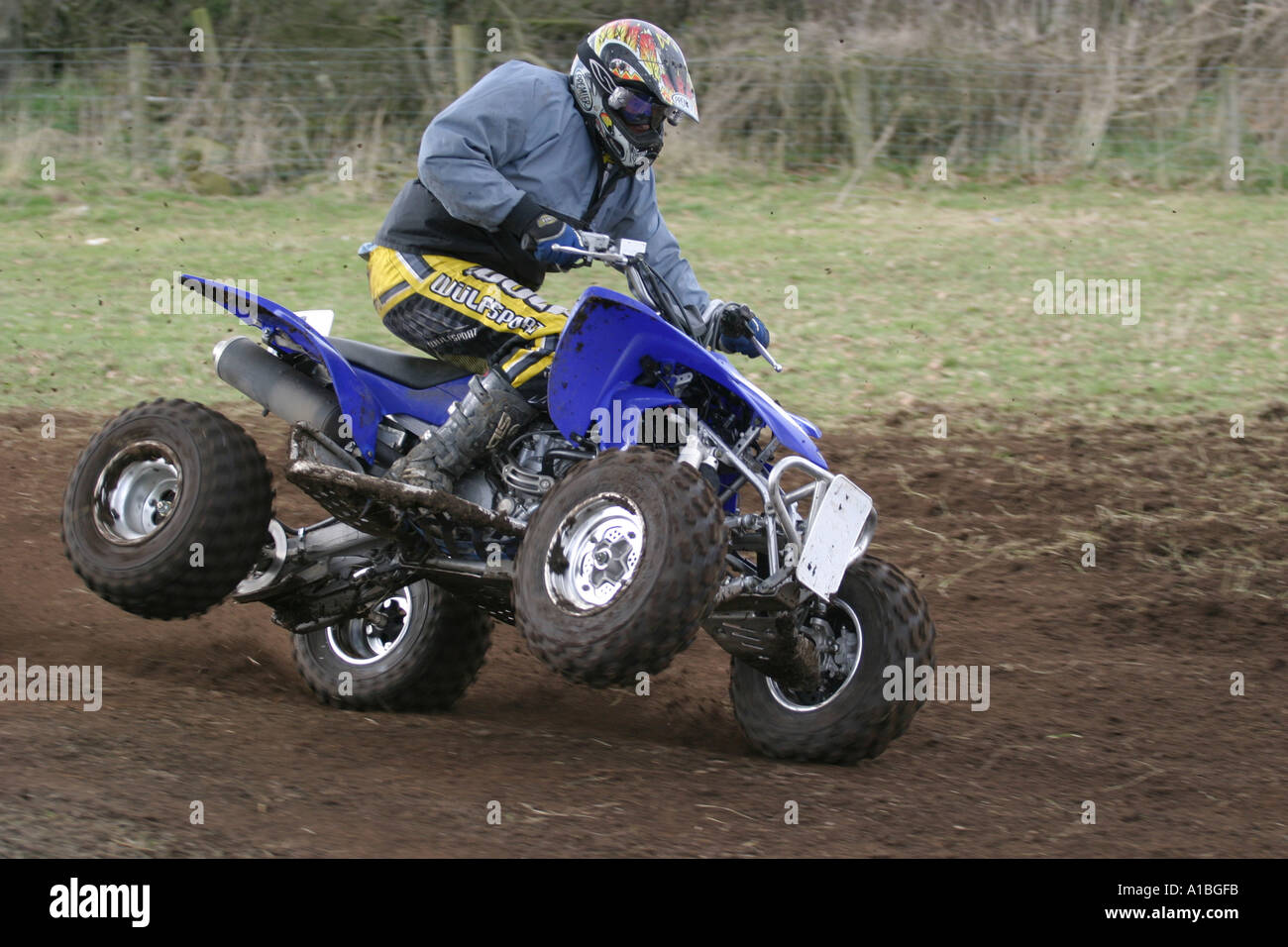 Wheels falling off hi-res stock photography and images - Alamy