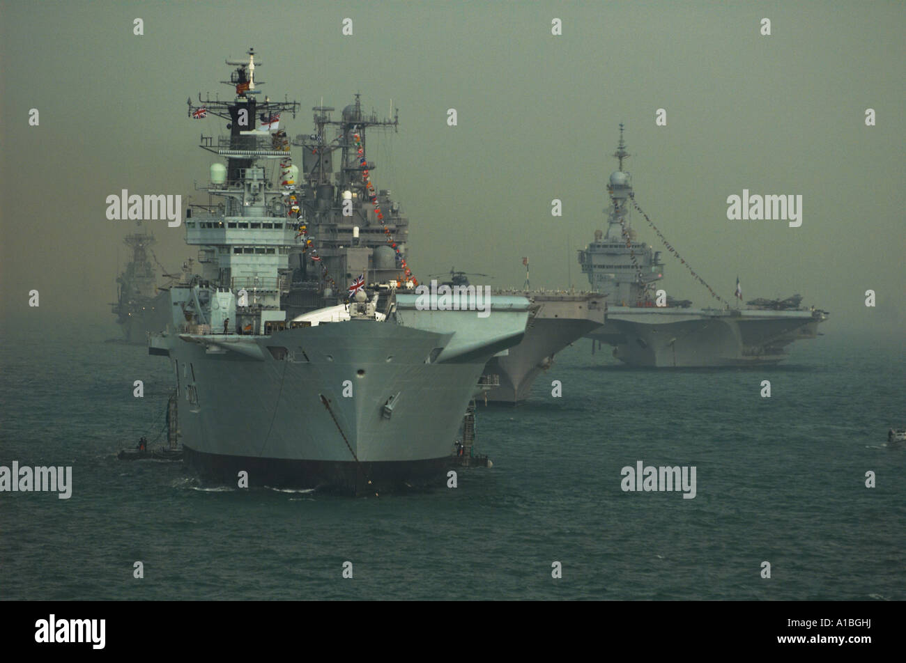 Aircraft carrier anchor hi-res stock photography and images - Alamy