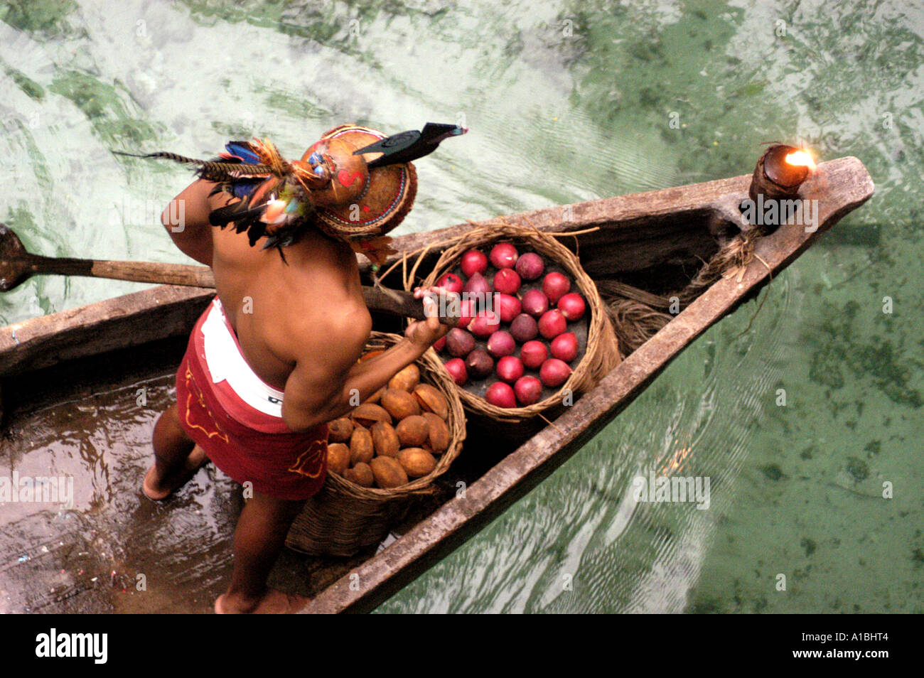 Mayan canoe hi-res stock photography and images - Alamy