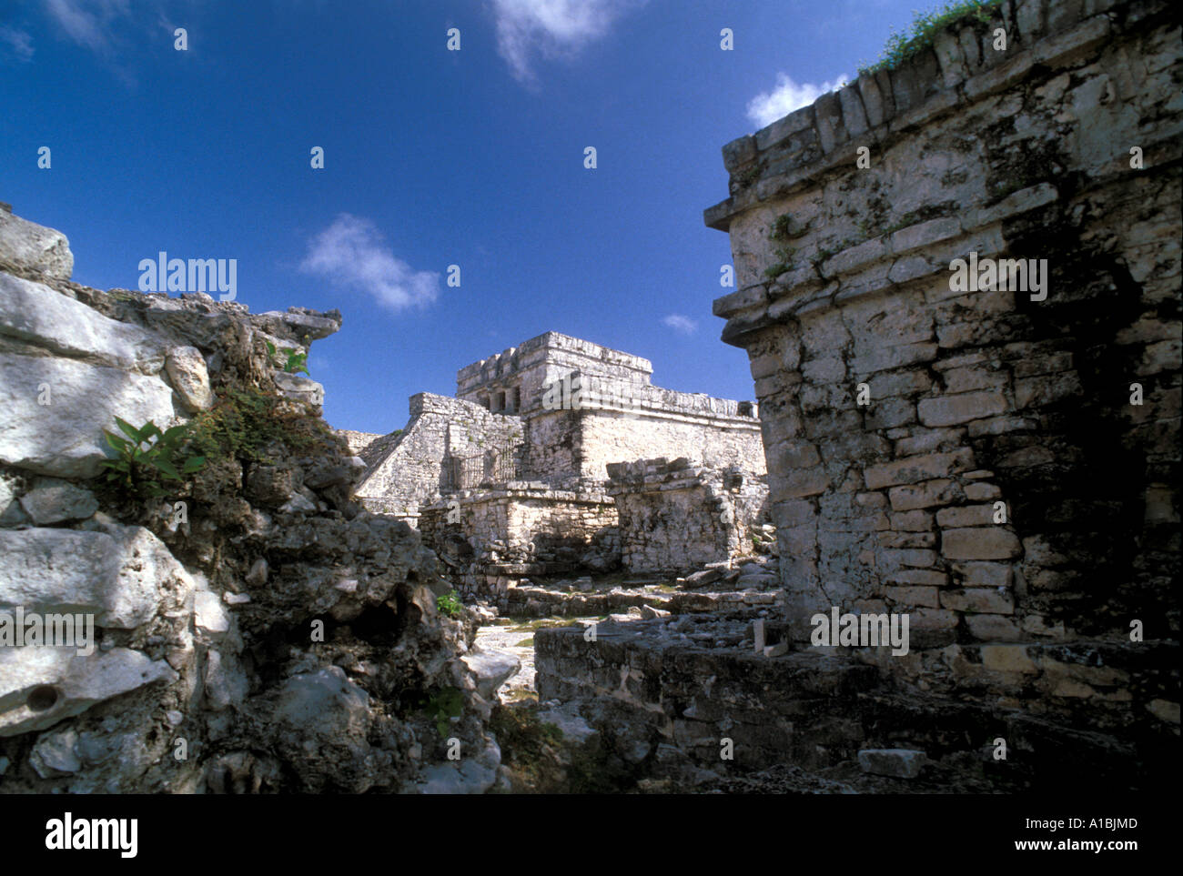 Tulum Maya Ruins pyramid Stock Photo - Alamy
