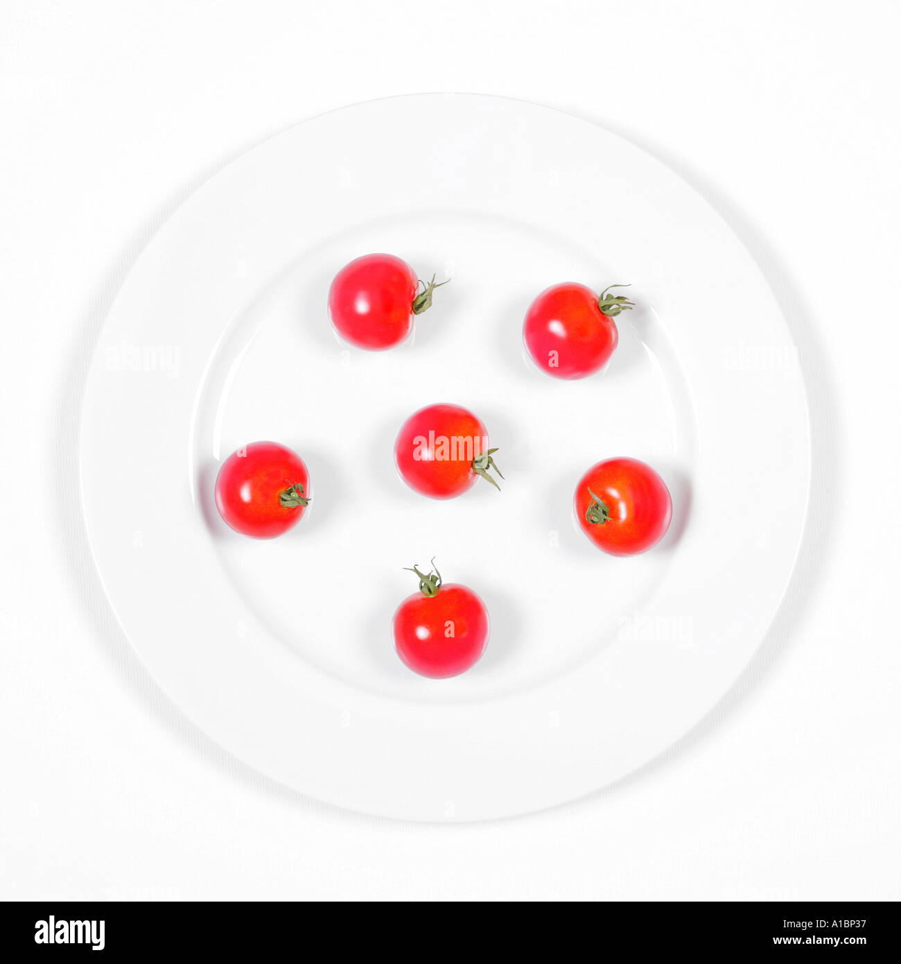 Round red plate main hi-res stock photography and images - Alamy