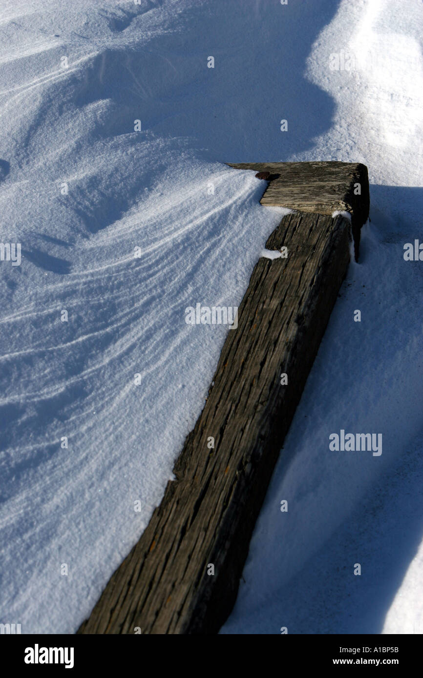 snow drift along a cement curb Stock Photo - Alamy