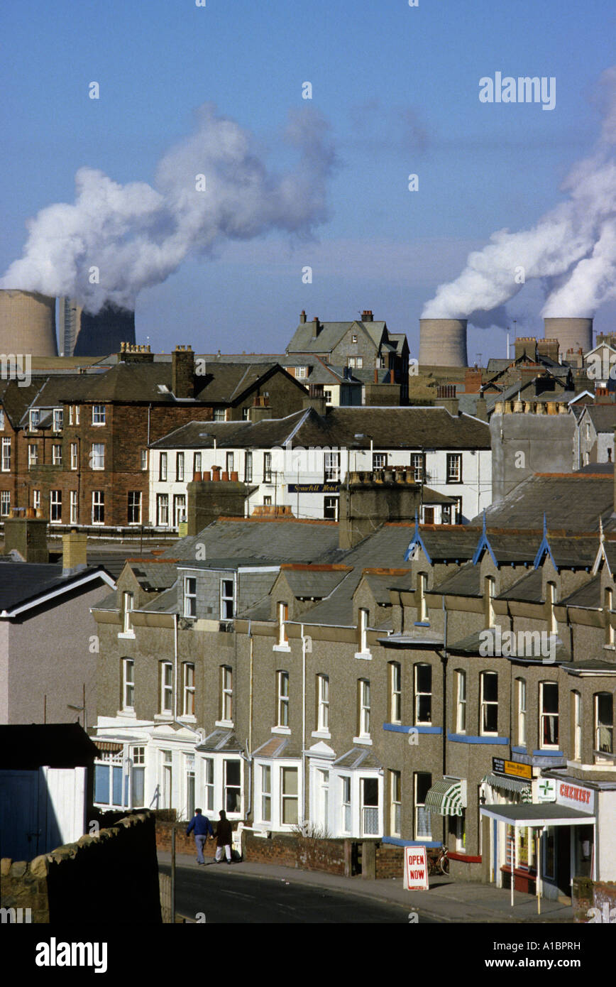 SELLAFIELD NUCLEAR POWER STATION SEEN FROM SEASCALE CUMBRIA ENGLAND ...