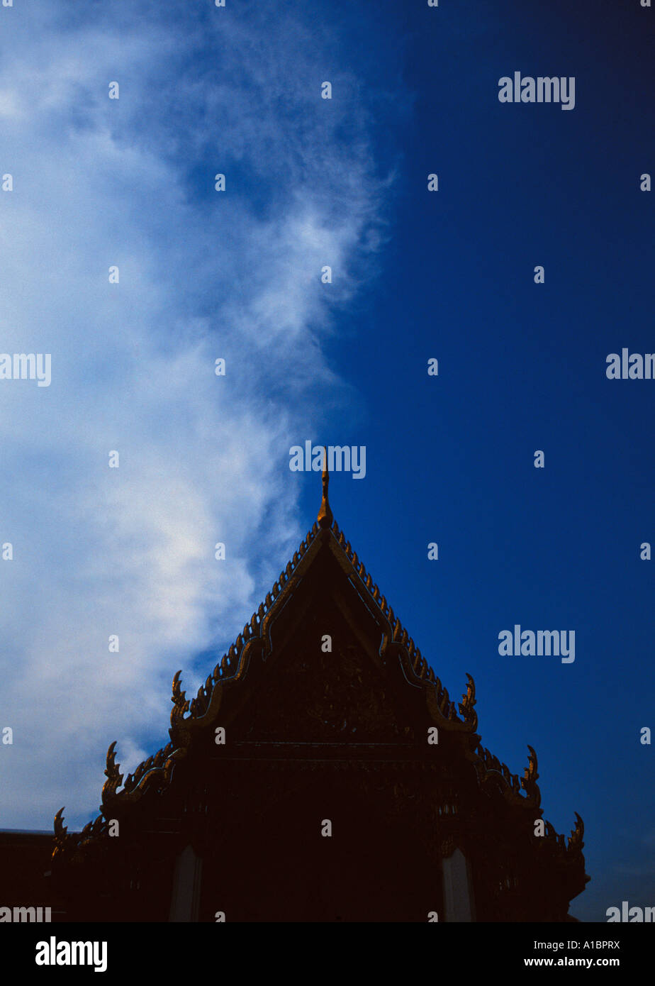 Silhouette of a temple in Bankok, Thailand Stock Photo - Alamy