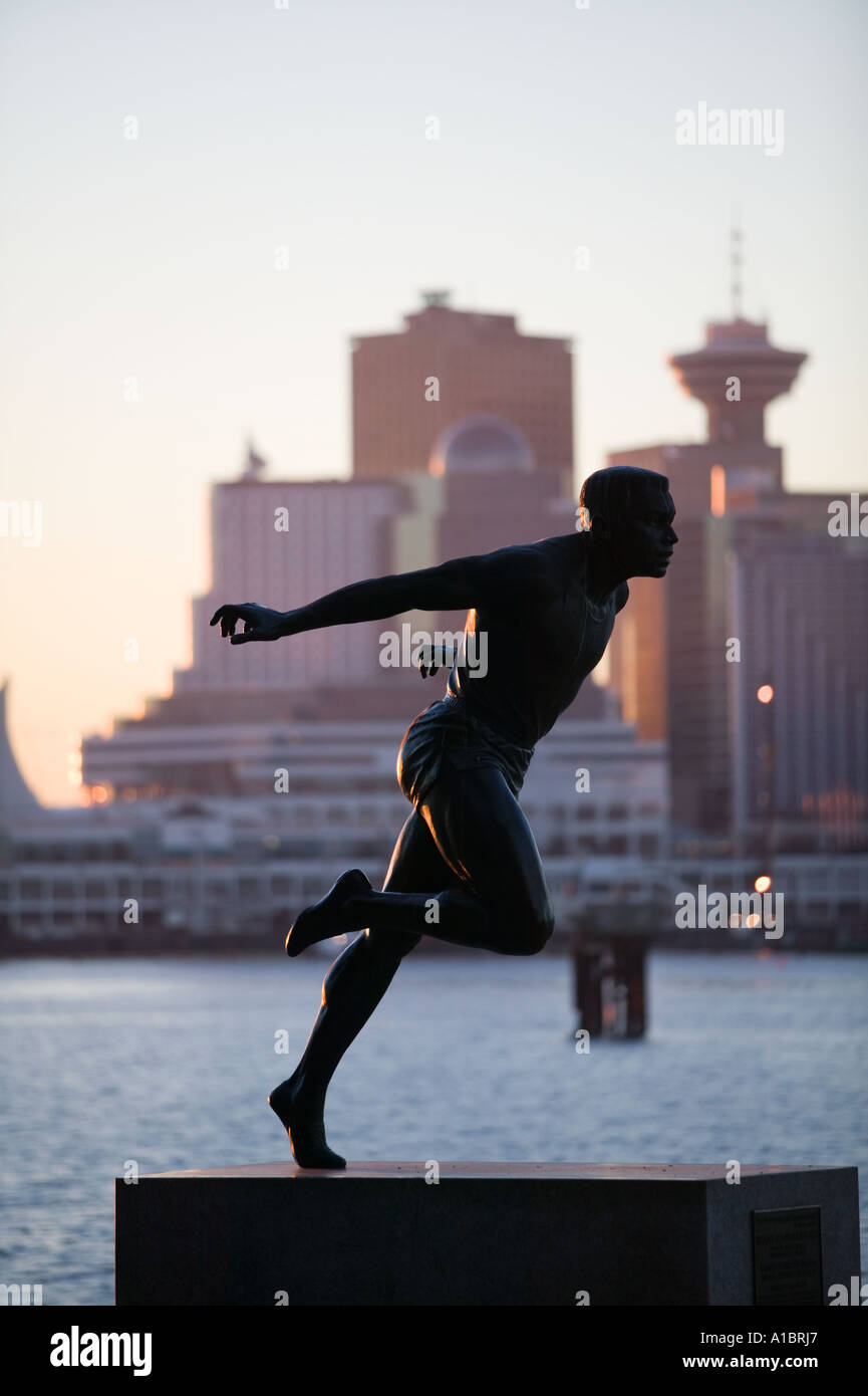 Vancouver bc statue landmark icon hi-res stock photography and images ...