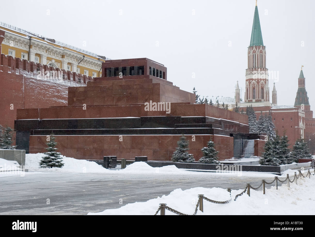 A view of Lenin s tomb in Moscow s Red Square in Winter Stock Photo - Alamy