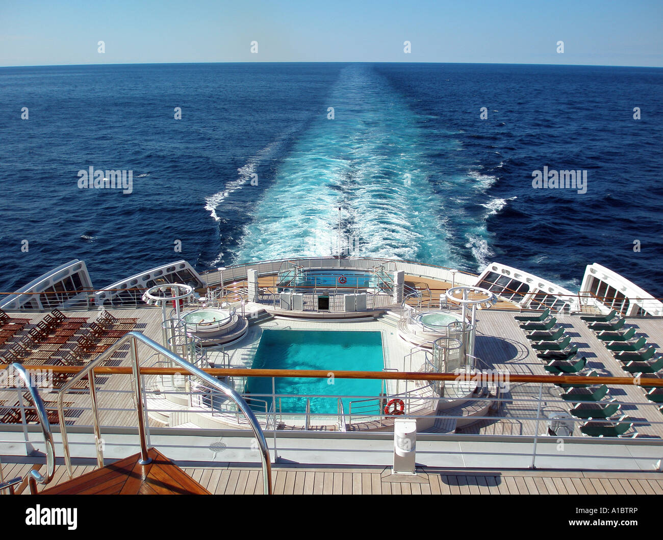 watching the wake into the distance from the stern of teh Queen Mary 2 ...