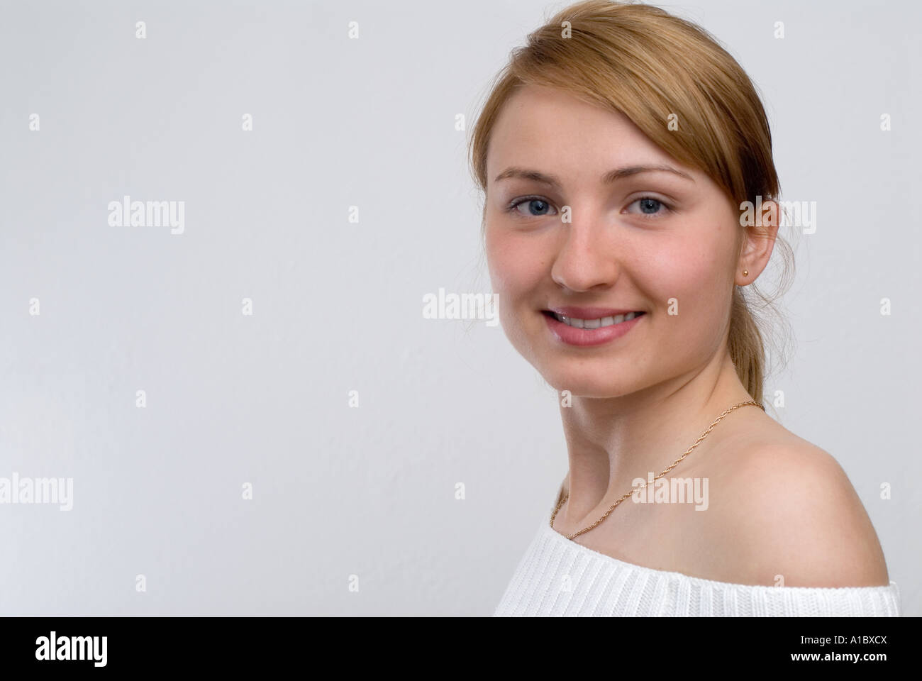 portrait of young beautiful girl Stock Photo - Alamy