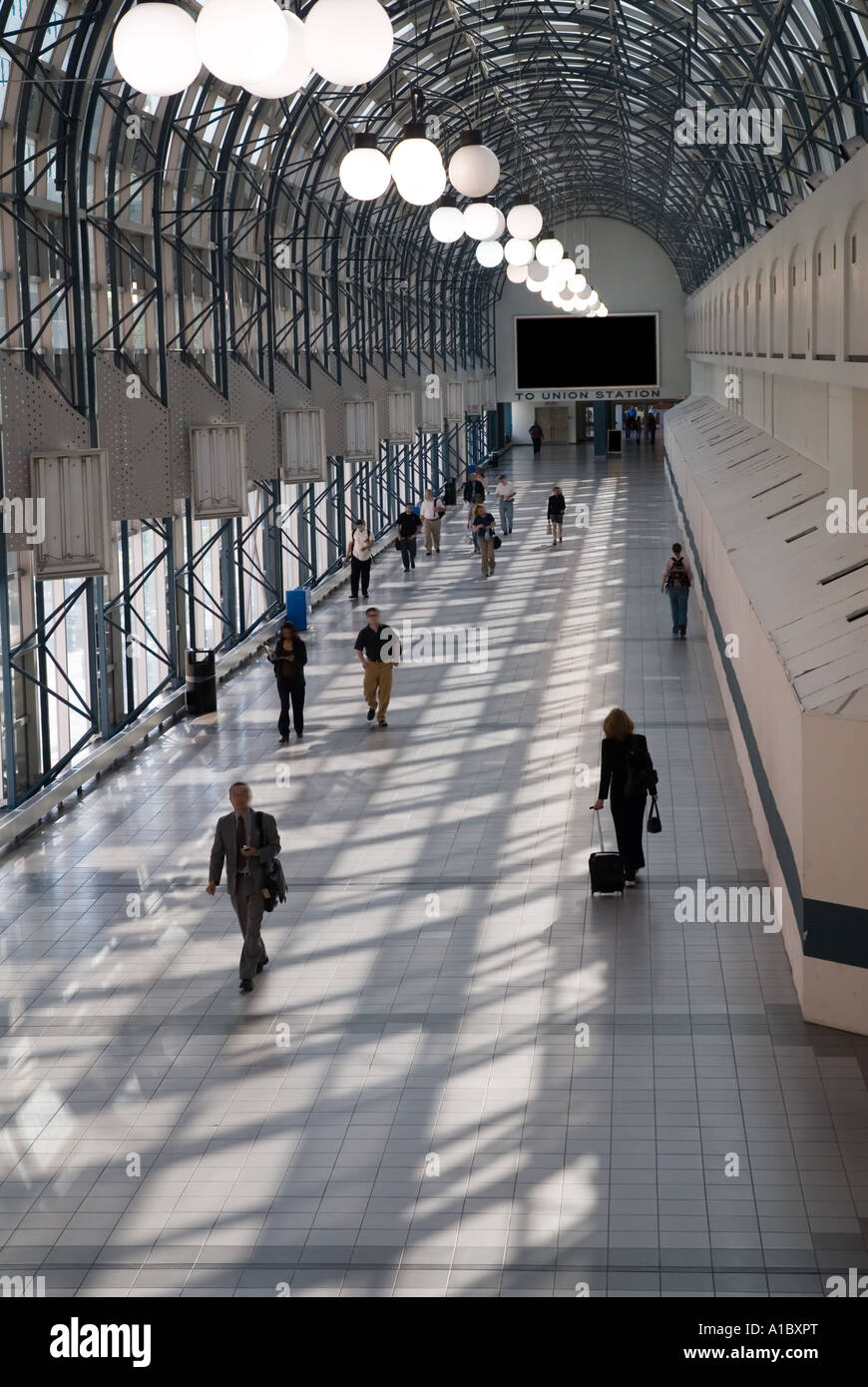 Toronto landmark union station interior hi-res stock photography and ...