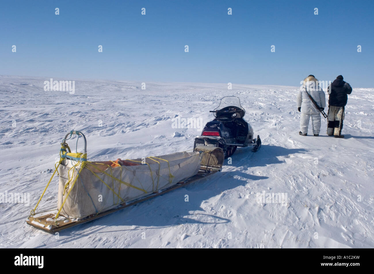Eskimo caribou hunting hi-res stock photography and images - Alamy