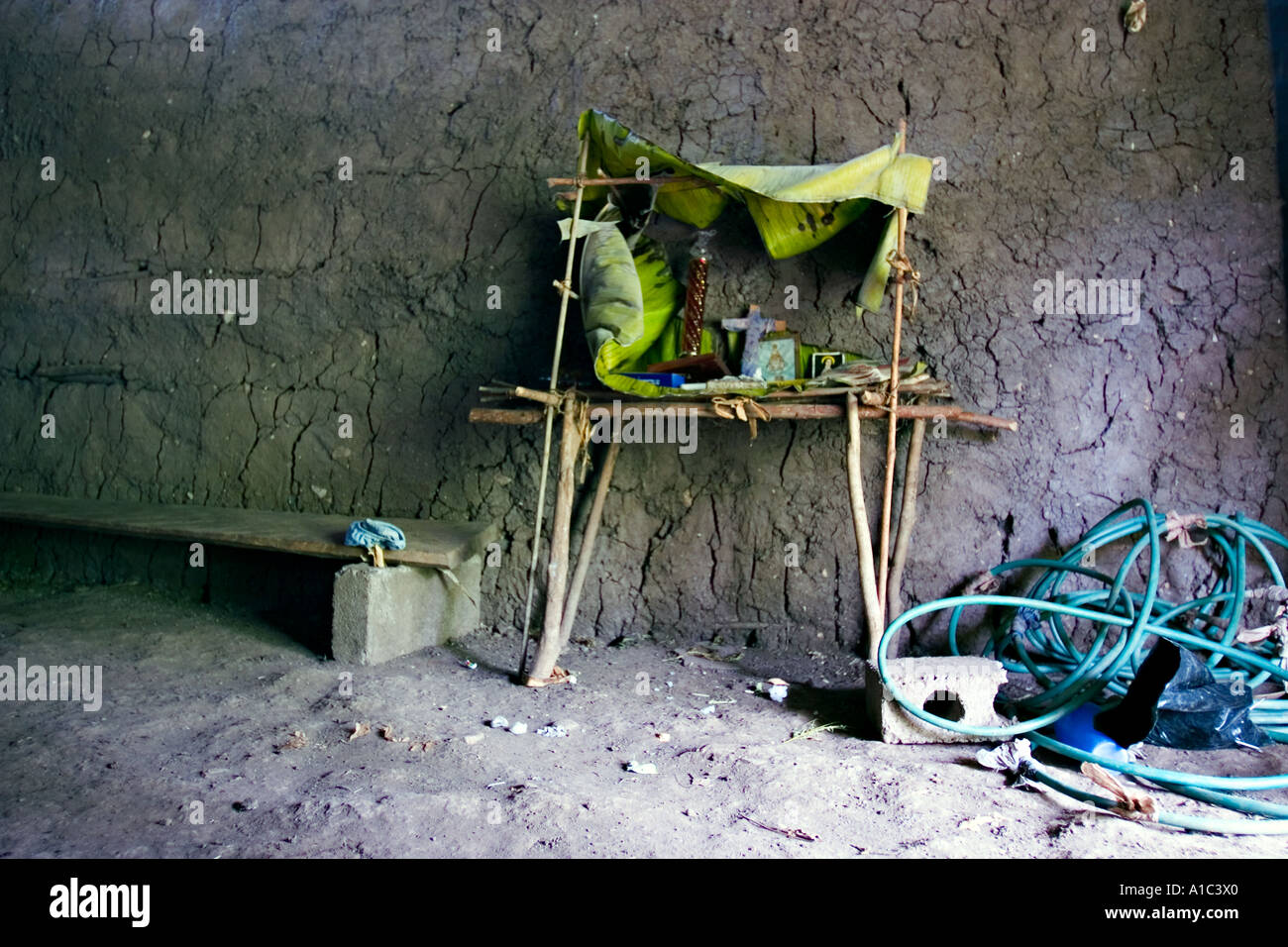 HONDURAS ESTANZUELA Inside a Chorti Maya home in northern Honduras made ...