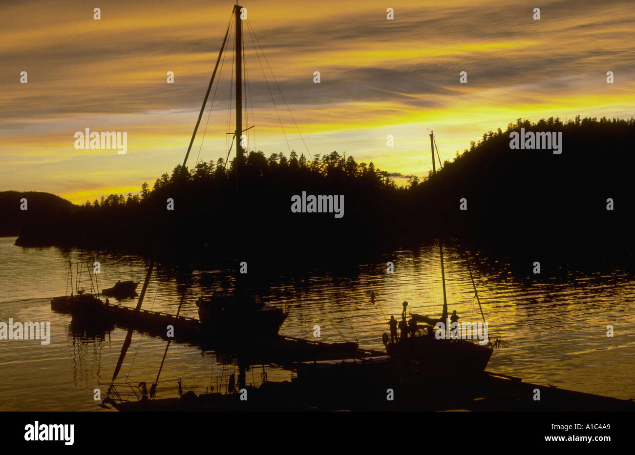 Bay cove peaceful vacations hi-res stock photography and images - Alamy