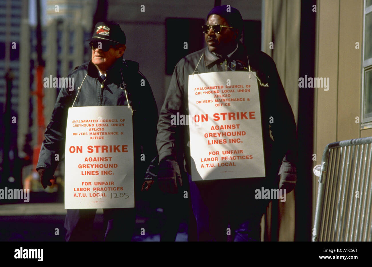 Greyhound bus drivers on strike at Greyhound terminal on St James ...
