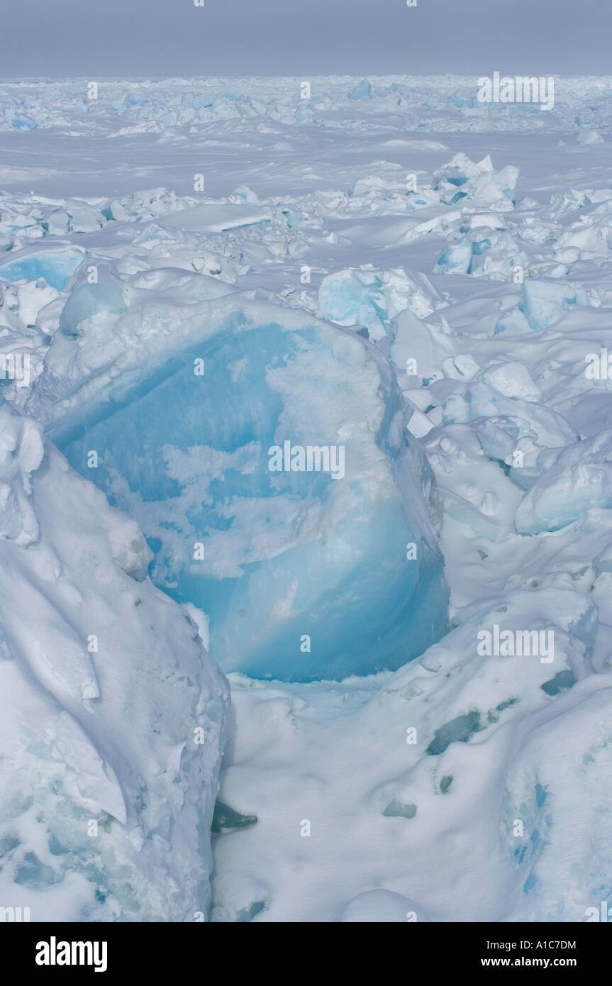 Jumbled icebergs hi-res stock photography and images - Alamy