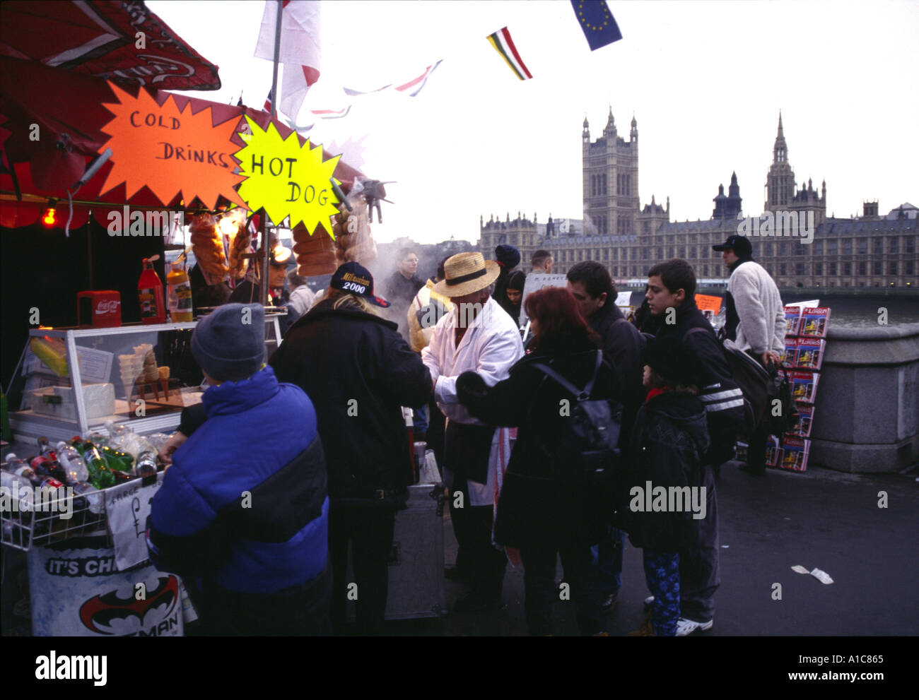 People stand near bridge hi-res stock photography and images - Alamy