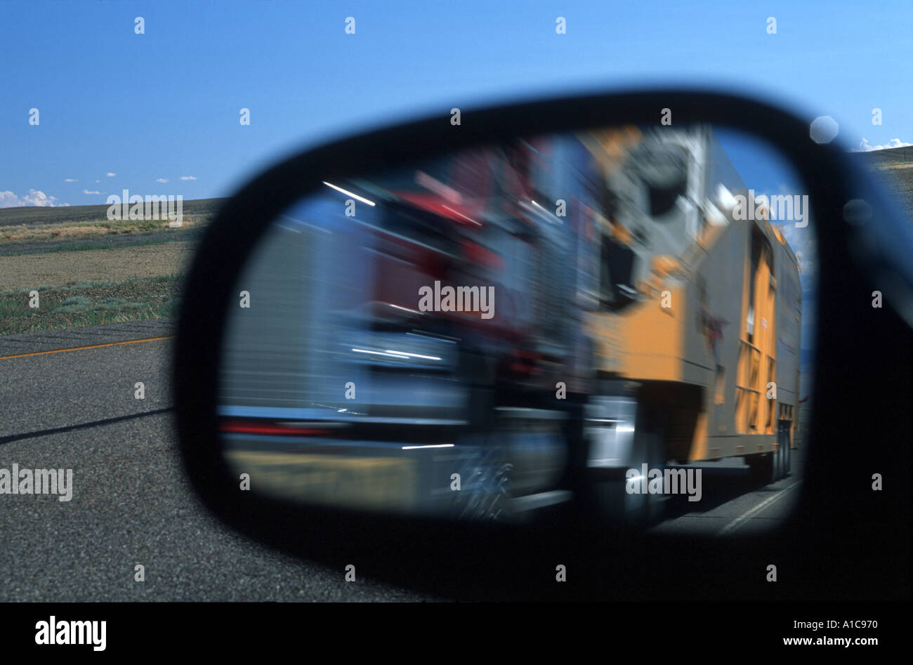 Road trip usa and rear view mirror hi-res stock photography and images ...