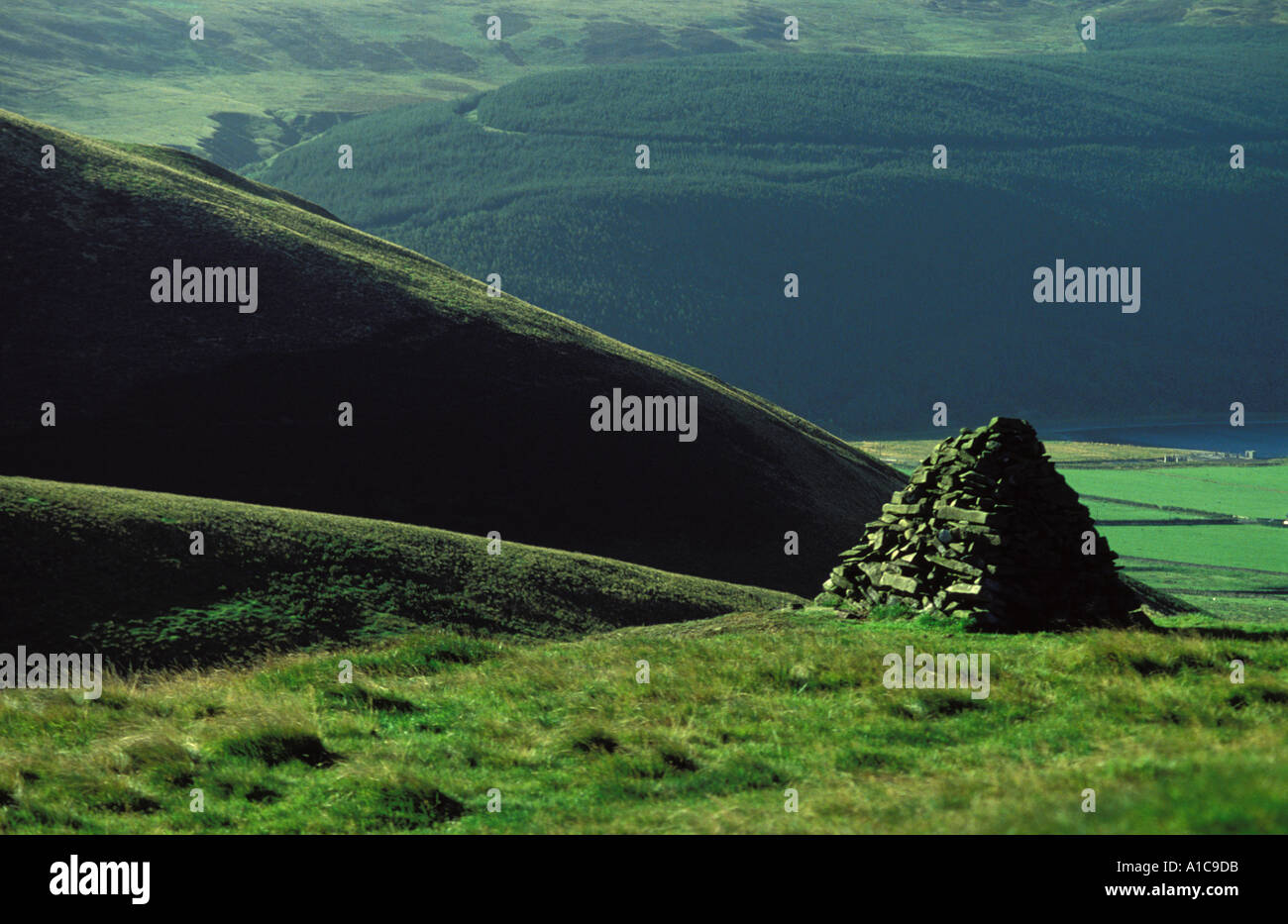 Borders of triangles hi-res stock photography and images - Alamy