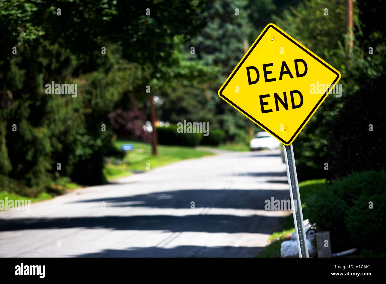 Dead end sign on country hi-res stock photography and images - Alamy