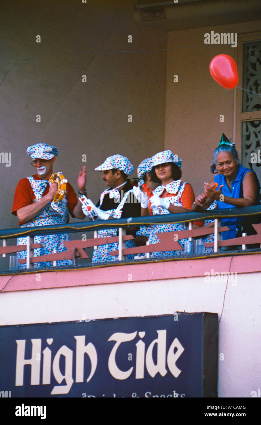 People watching balcony street hi-res stock photography and images - Alamy