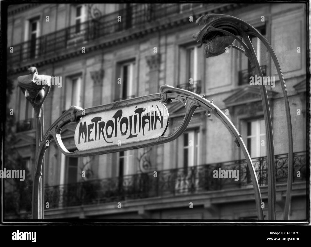 Paris Metro sign Stock Photo - Alamy