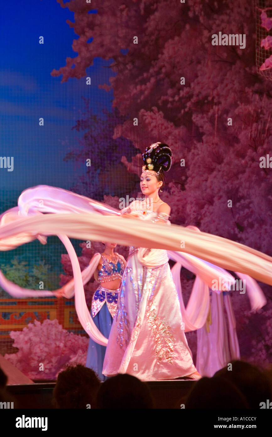 Female Chines Dancers Stock Photo - Alamy