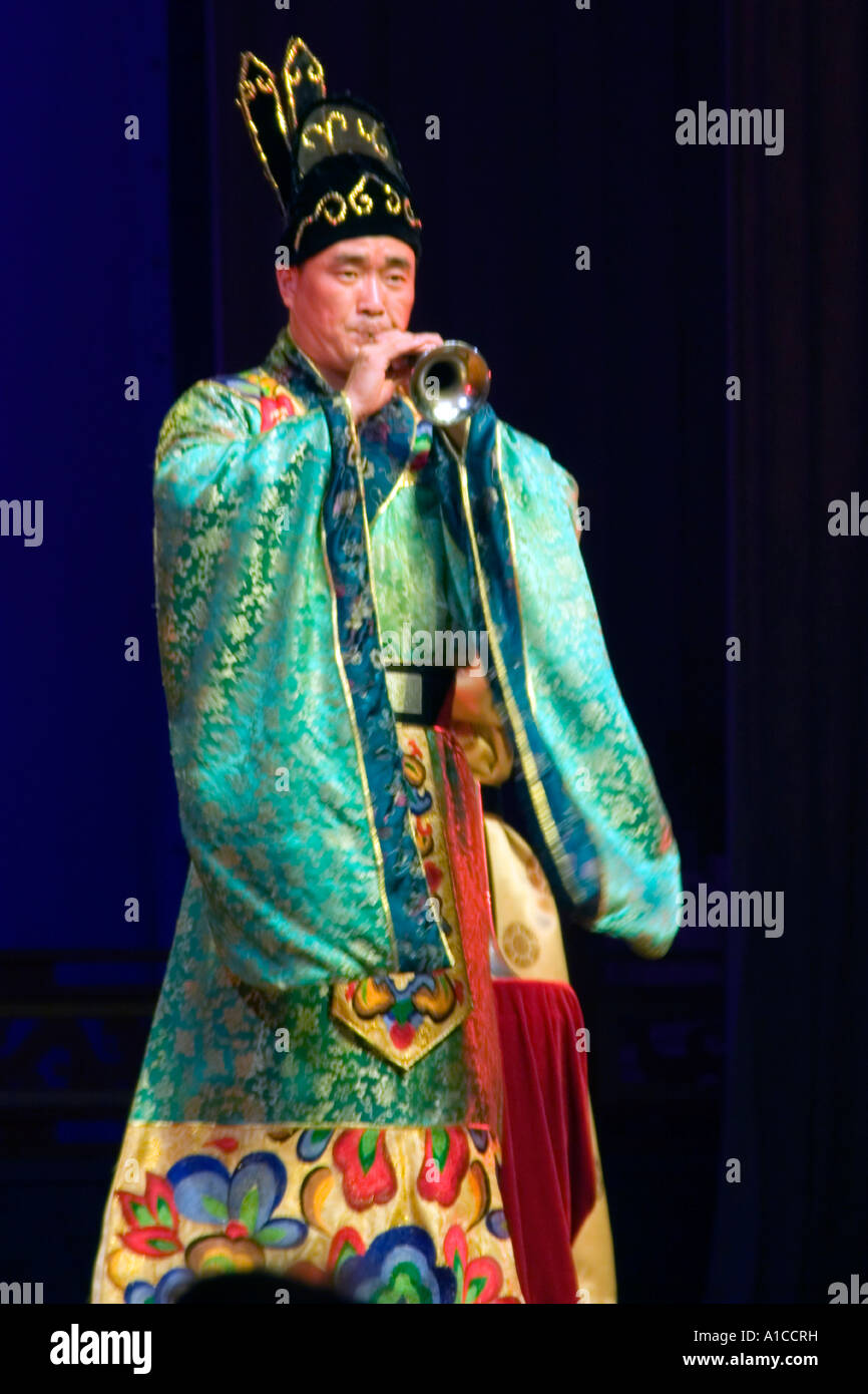 Chinese musician in Xing Dynasty Theatre Stock Photo - Alamy