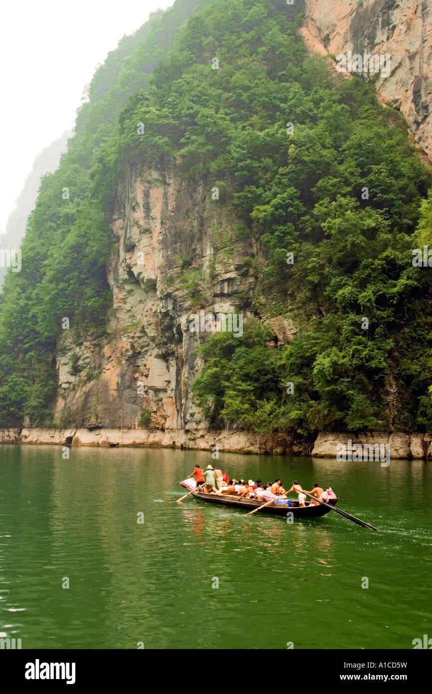 The Shennong Stream a tributary off the Yangzi Stock Photo - Alamy