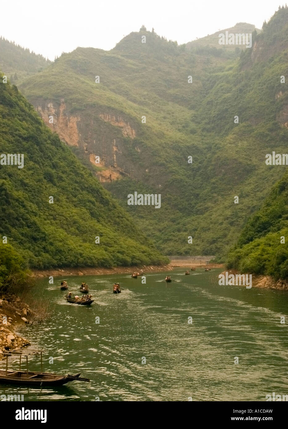 Chinese trackers on the Shennong Stream Stock Photo - Alamy