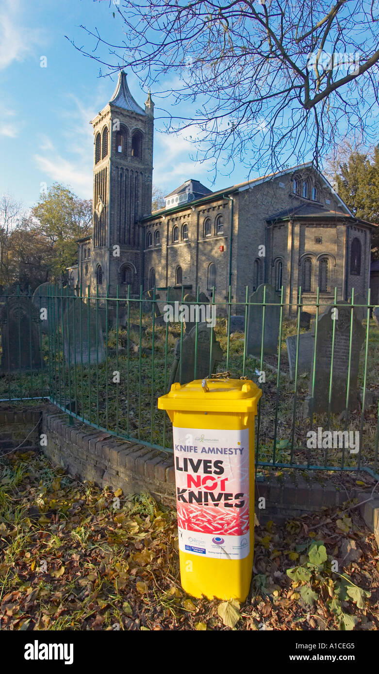 Knife amnesty uk hi-res stock photography and images - Alamy