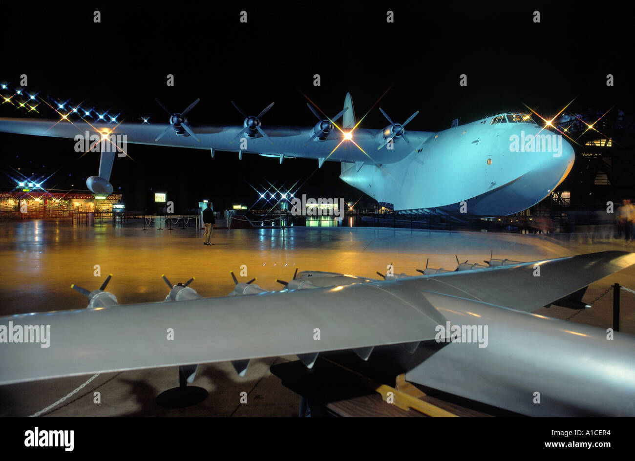 Spruce goose propeller hi-res stock photography and images - Alamy