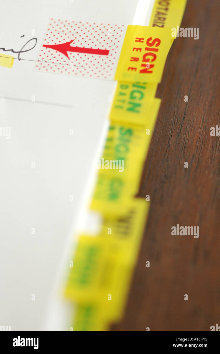 Realestate arrow hi-res stock photography and images - Alamy