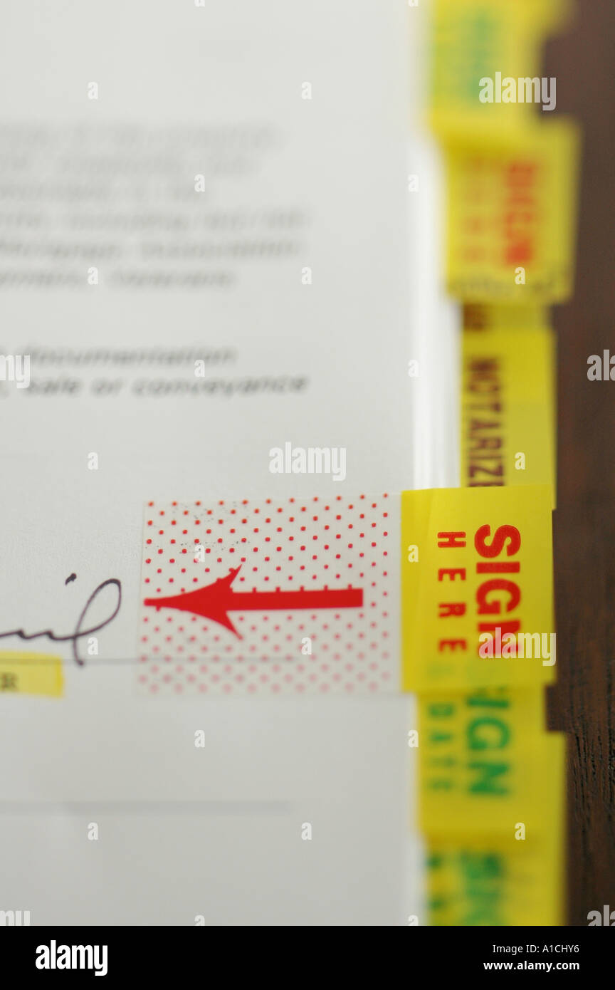 Realestate arrow hi-res stock photography and images - Alamy