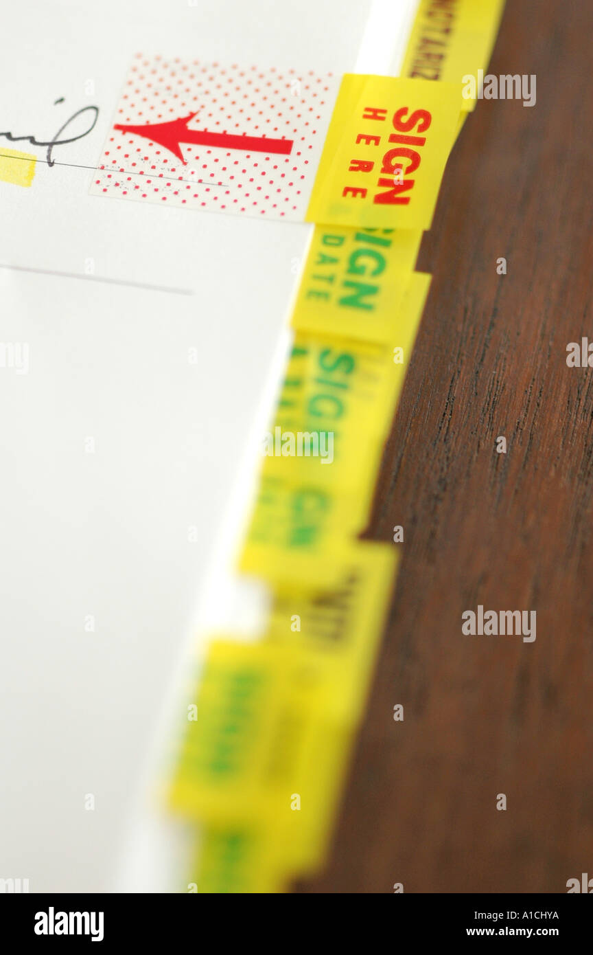 Signed documents hi-res stock photography and images - Alamy