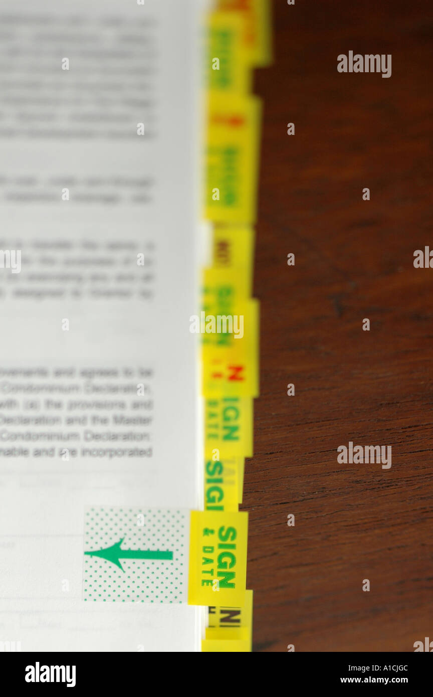 Signing docs hi-res stock photography and images - Alamy