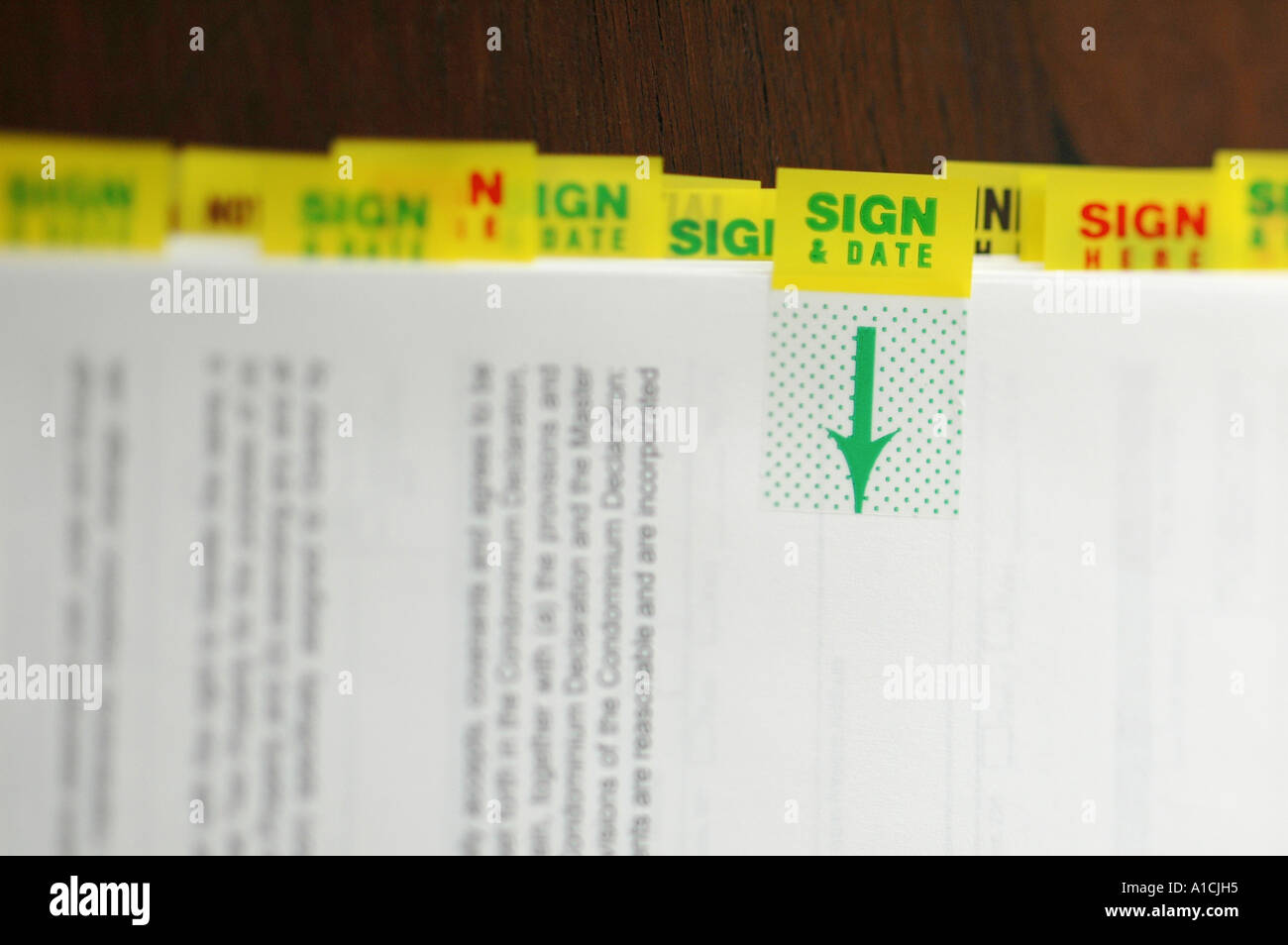 Realestate arrow hi-res stock photography and images - Alamy