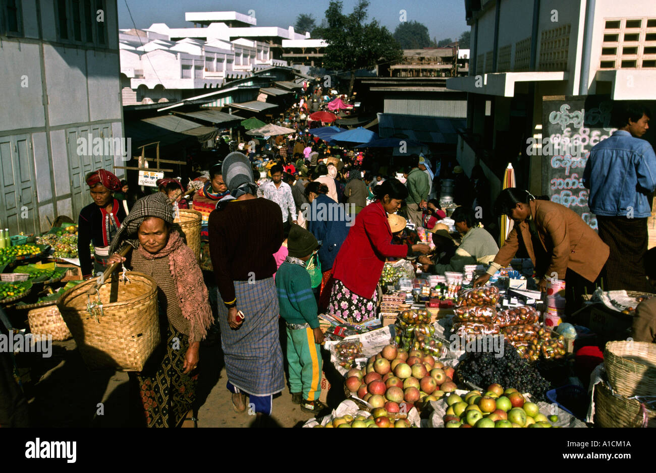 Lashio market hi-res stock photography and images - Alamy