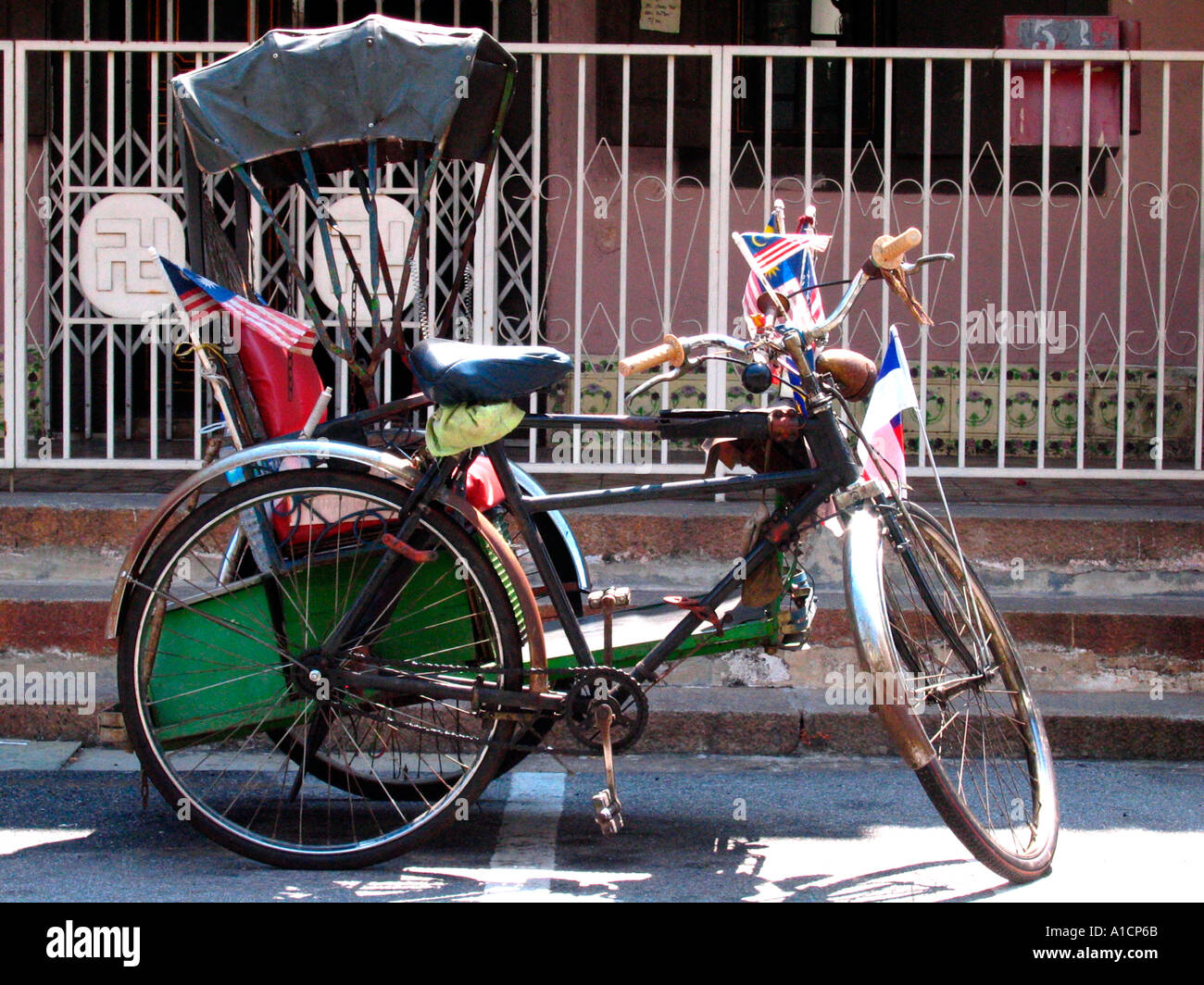 Traditional bicycle rickshaw Melaka Malaysia Stock Photo - Alamy