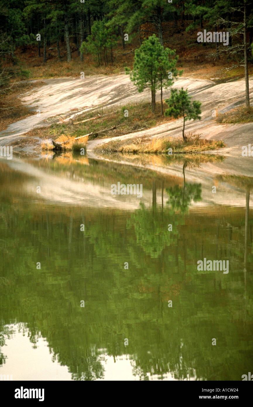 Reflecting pool Stone Mountain Georgia Stock Photo - Alamy