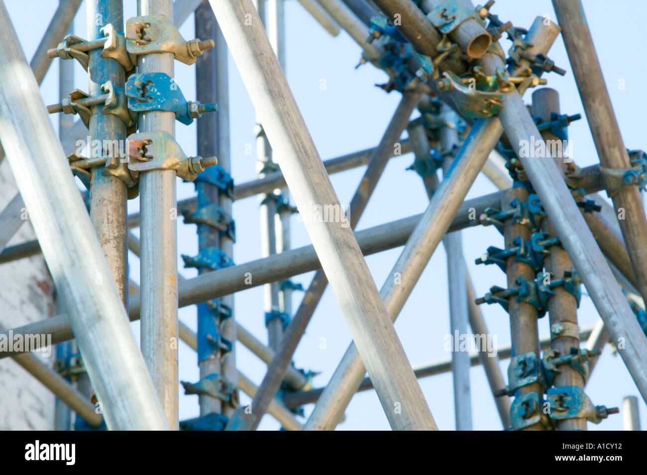 Steel cross member hi-res stock photography and images - Alamy