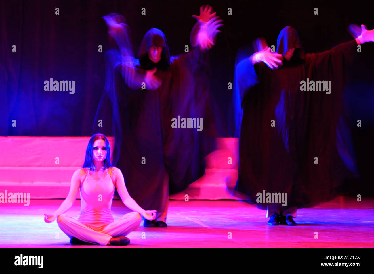 Show Ballet Stage Performance Stock Photo - Alamy