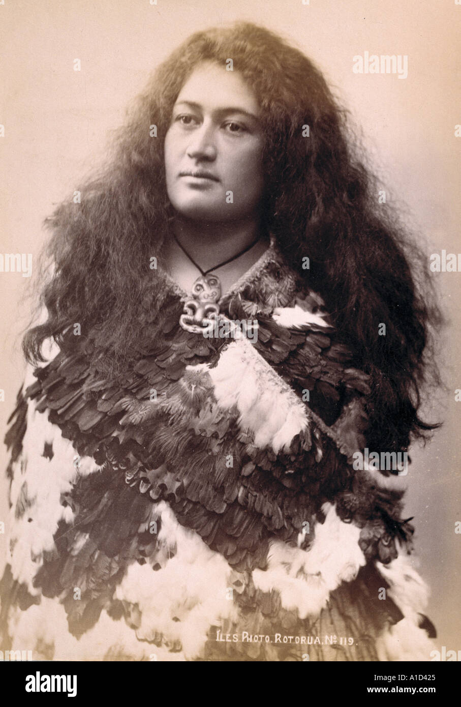 Maori cloak hi-res stock photography and images - Alamy