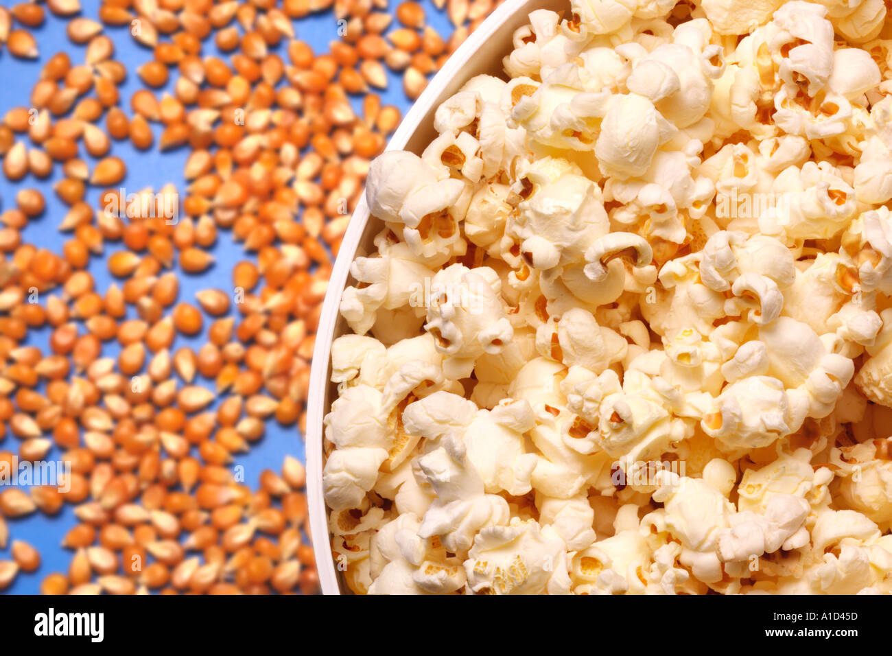 POPCORN AND KERNELS Stock Photo - Alamy