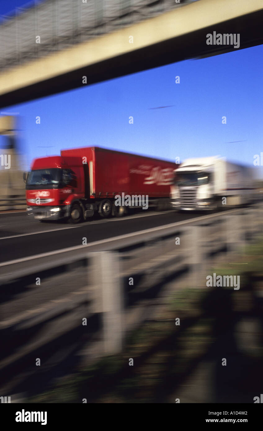 M1 motorway bridge truck hi-res stock photography and images - Alamy