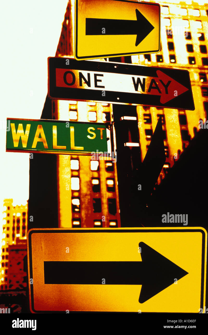 Arrow share hi-res stock photography and images - Alamy