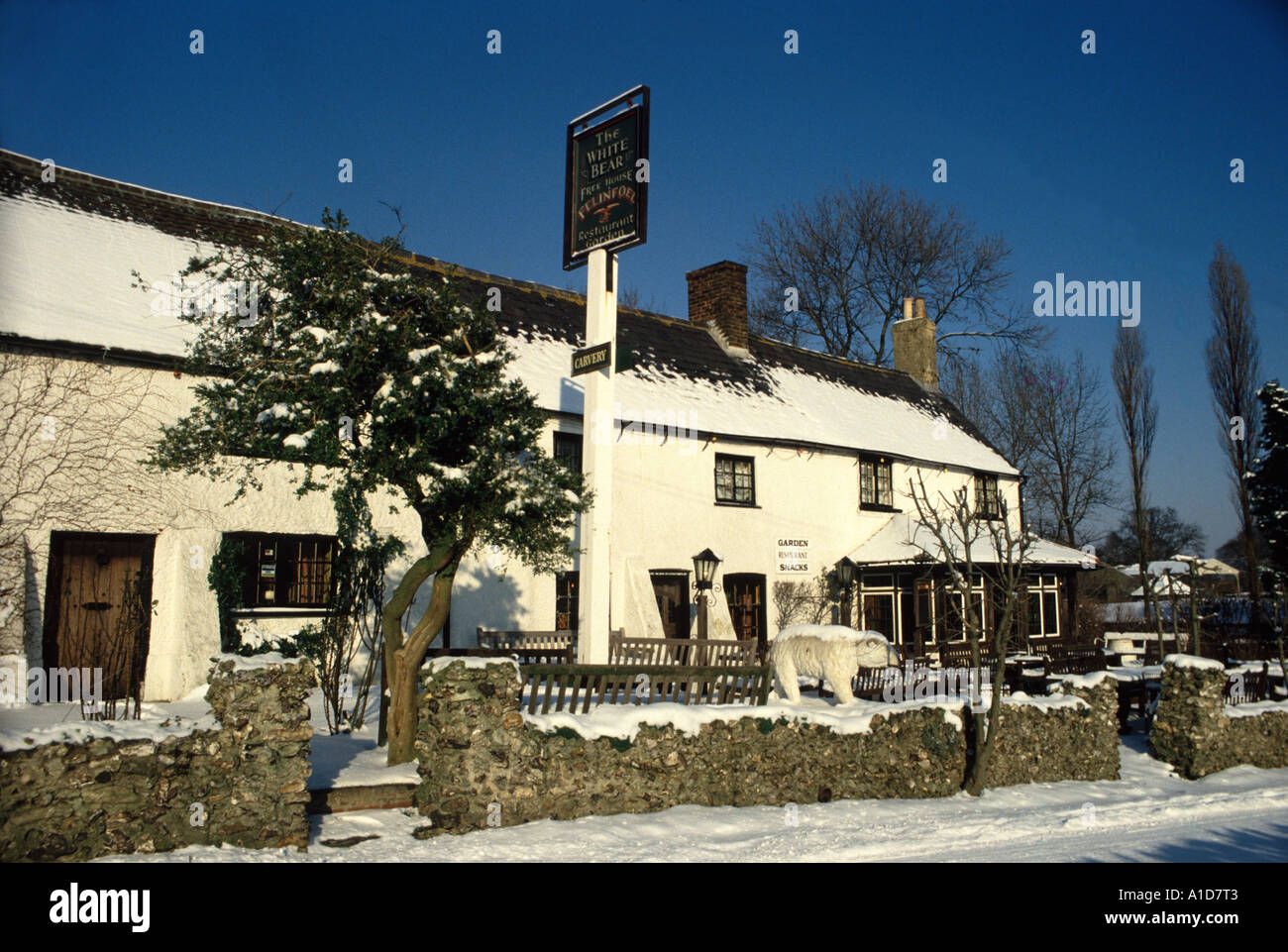 White bear inn hi-res stock photography and images - Alamy