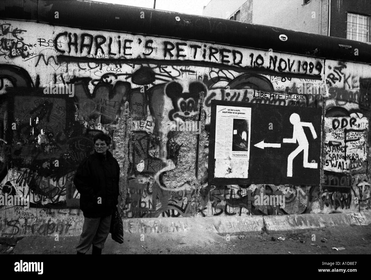 Checkpoint Charlie Berlin Wall 1989 Stock Photos & Checkpoint Charlie ...