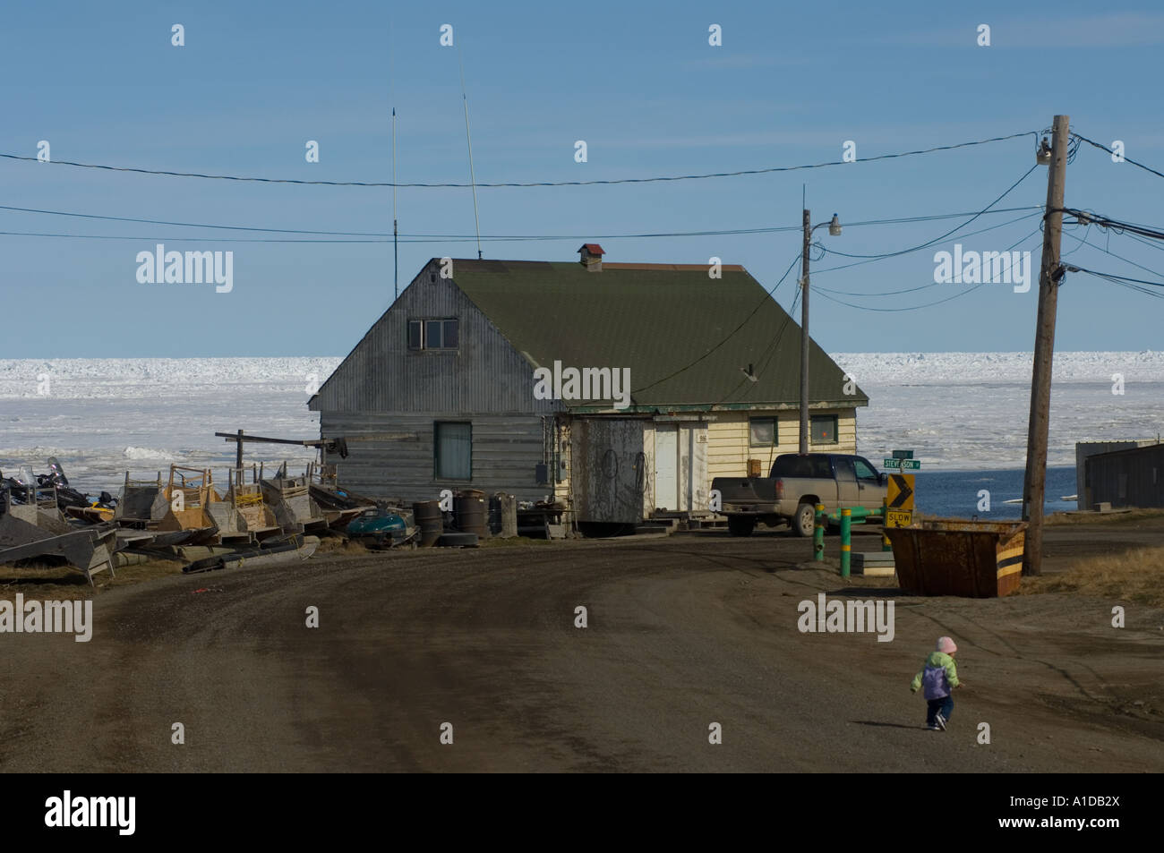 Inupiat house hi-res stock photography and images - Alamy