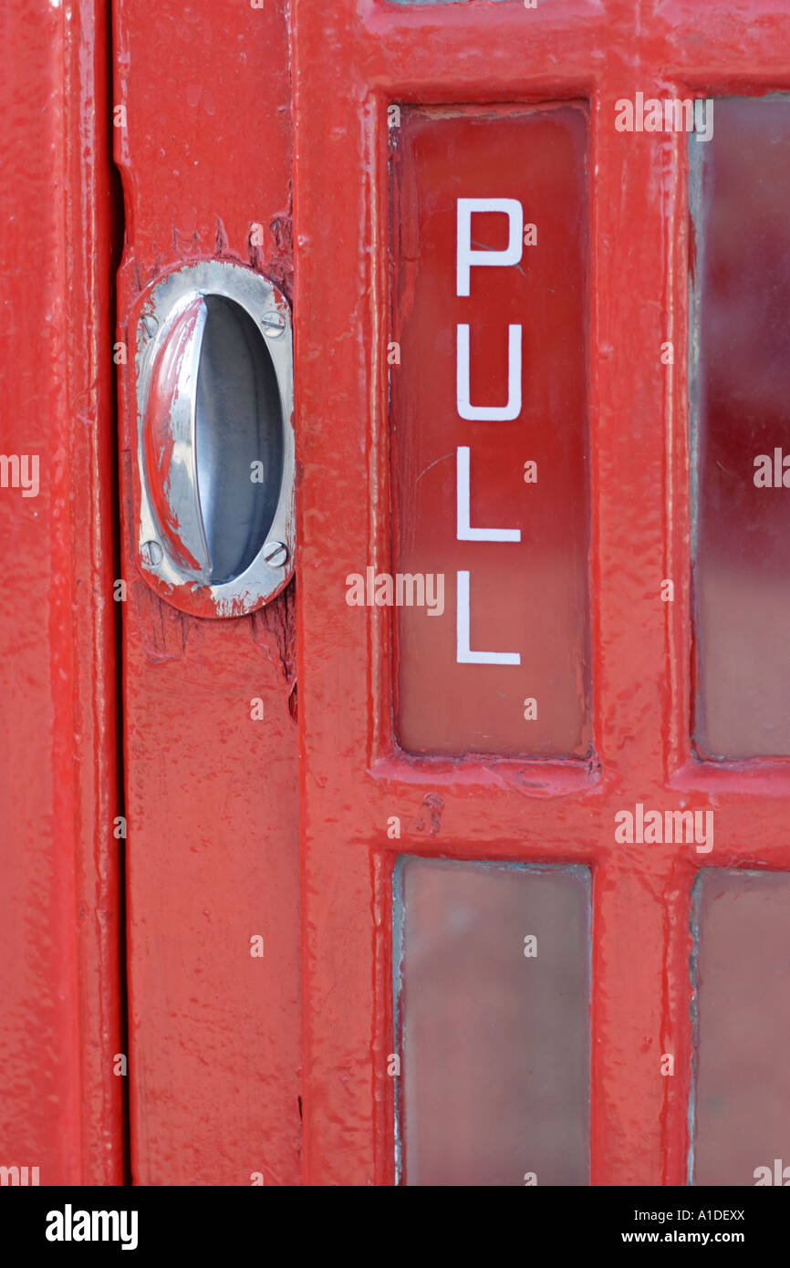 Handle pull red telephone box hi-res stock photography and images - Alamy