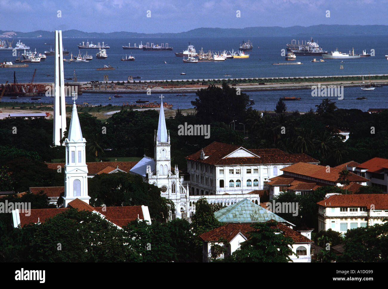 An overhead view of Singapore and the harbor Stock Photo - Alamy